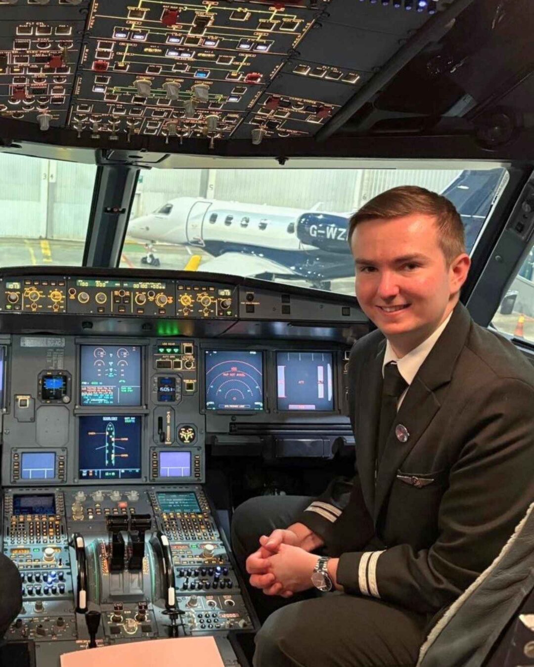Graduate pilots share their airline success stories - Leading Edge Aviation
